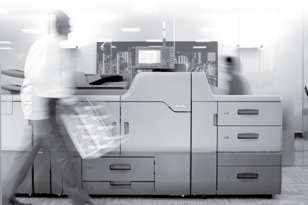 Apa Bedanya Offset Printing dan Digital Printing? - Uprint.id