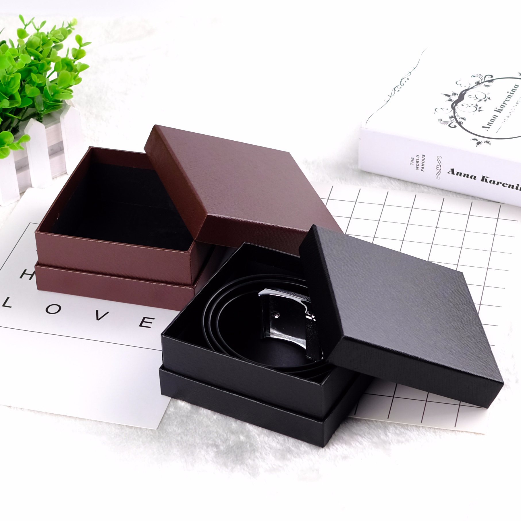 Alasan Kenapa Harus Cetak Hard Box di Uprint.id