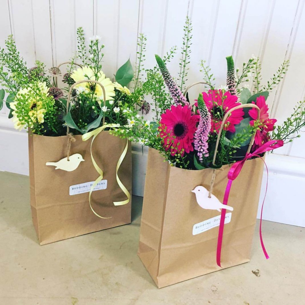 Inovasi Paper Bag yang Dapat Mempercantik Rangkaian Bunga - Uprint.id