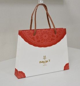 Inspirasi Desain Paper Bag Al a Negeri Sakura - Uprint.id