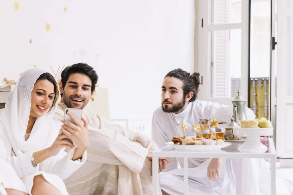 Momen Lebaran Bersama Keluarga yang Penuh Haru - Uprint.id