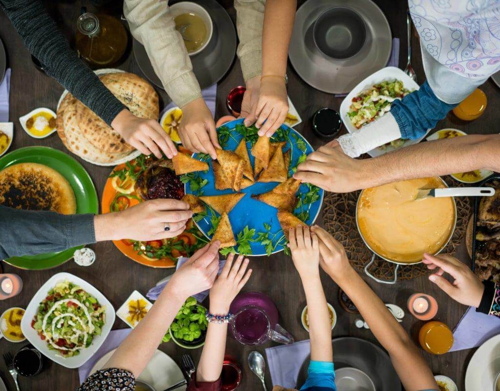 Momen Lebaran Bersama Keluarga yang Penuh Haru - Uprint.id