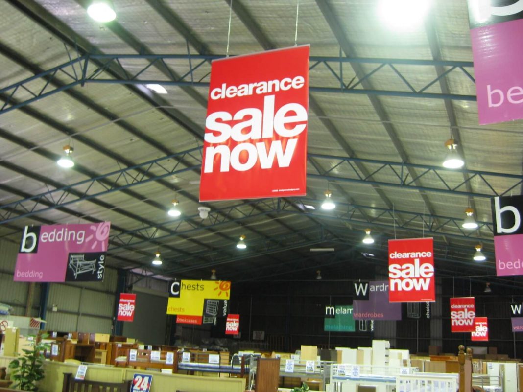 Kegunaan Hanging Mobile untuk Kegiatan Promosi - Uprint.id